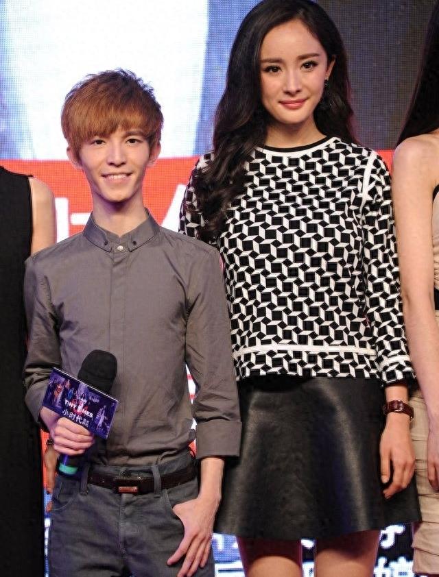 Explosive! Explosive! What Guo Jingming pulled wasn't Yang Mi's skirt ...