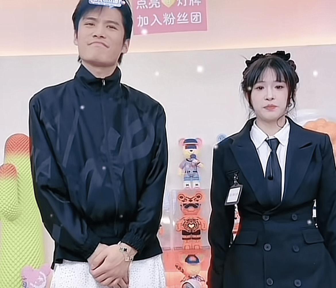 After the incident, Xiao Yang's three apprentices started broadcasting on the same day! Brother ...