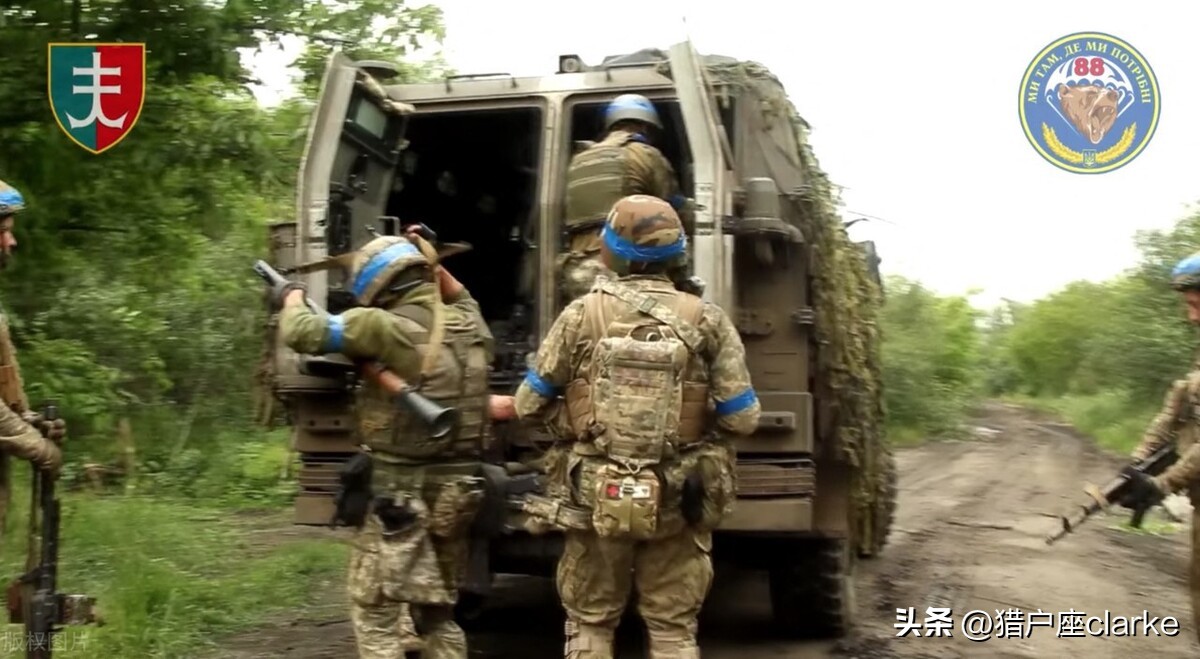 Polish mercenaries go to war in Ukraine: A doomed adventure or a world ...