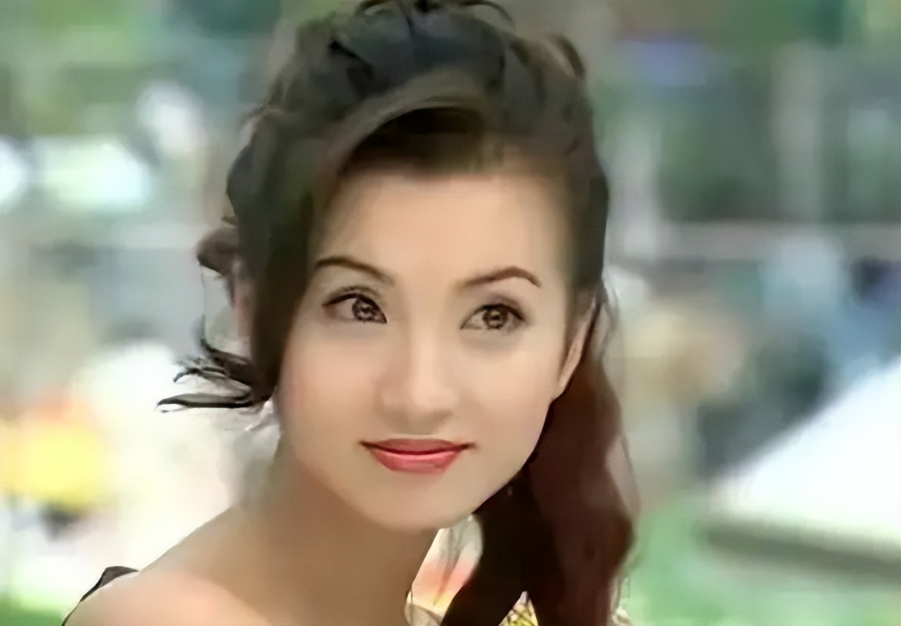 43-year-old Chen Hao and Song Dandan have a party, and they are gentle and age-reducing with ...