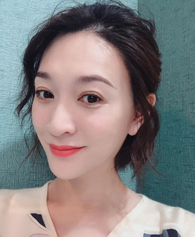 The shadow of Sun Honglei's kissing, and she vomited for three days in the kissing scene, and ...