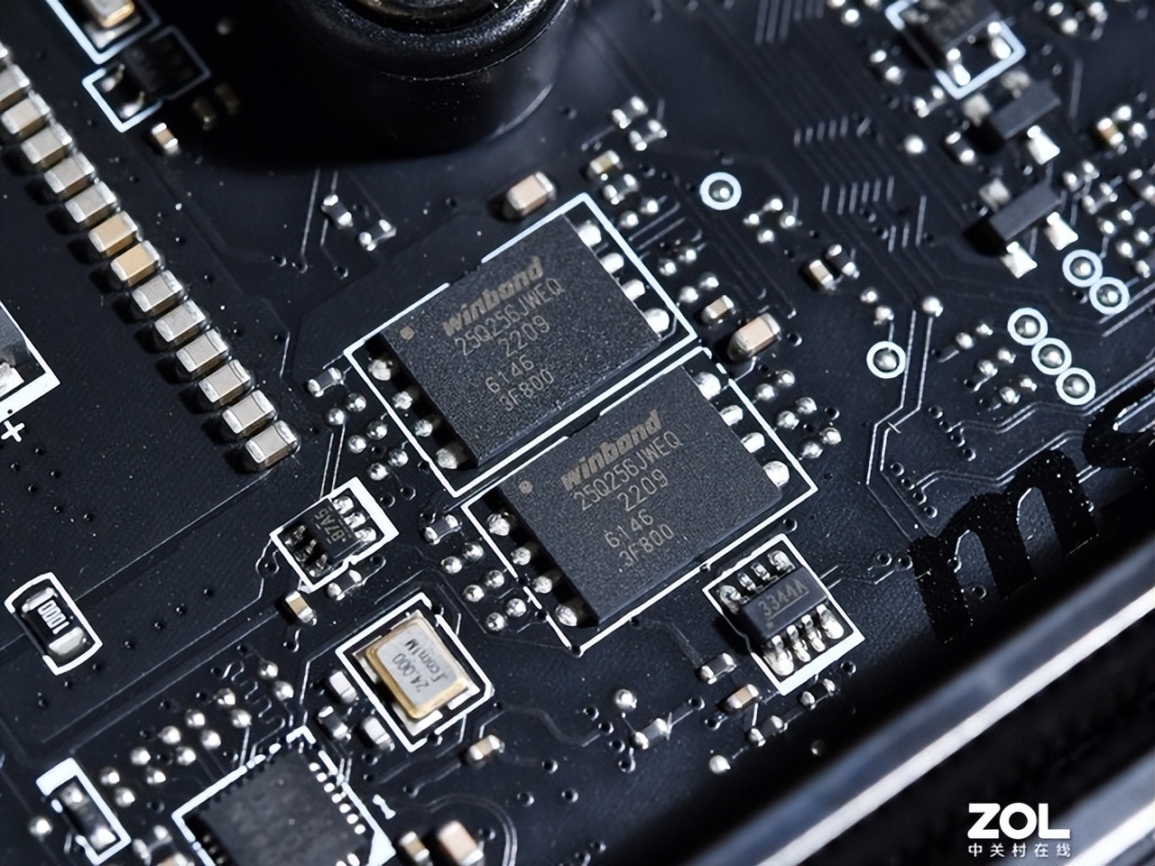 Stacking Super God MSI MEG X670E GODLIKE Motherboard Review - iNEWS