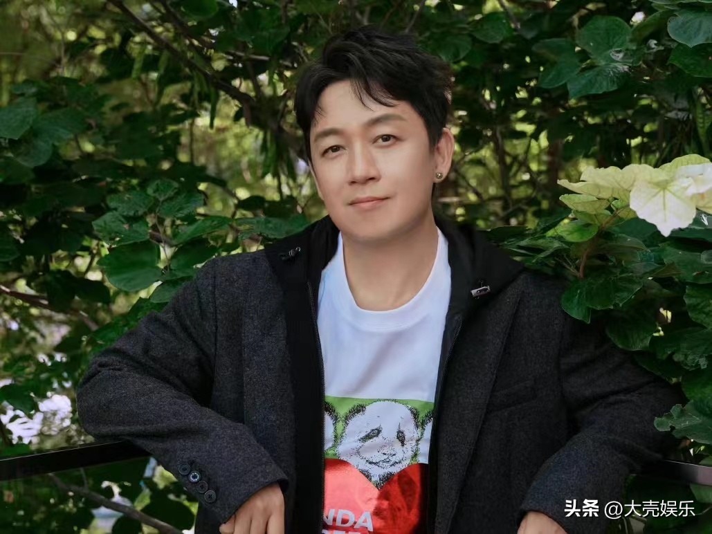 Pan Yueming took his rumored girlfriend Yin Shuyi out for dinner. The ...