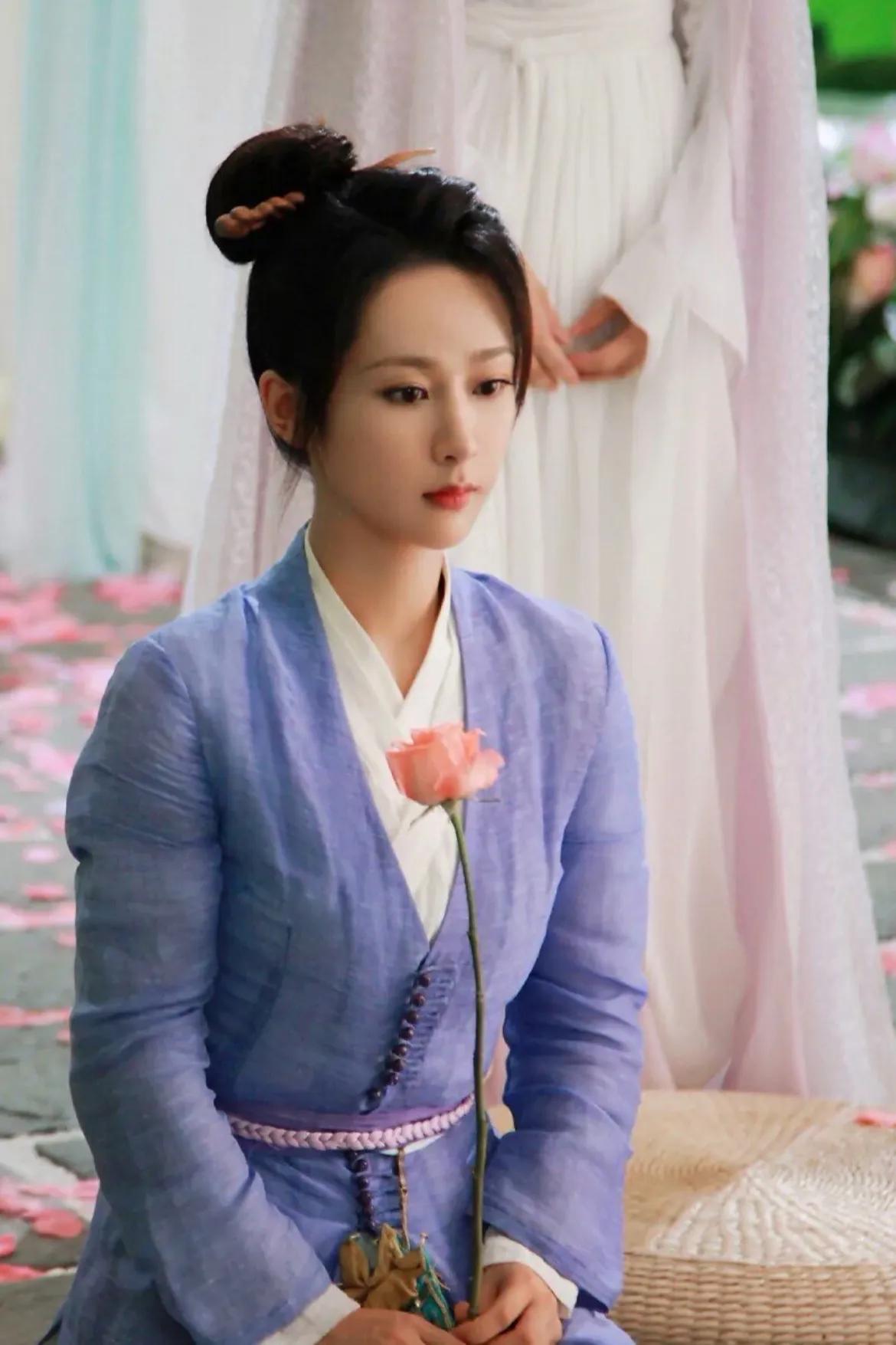 Come on, is this the Seven Fairies in your heart?Yang Mi plays Hong'er ...
