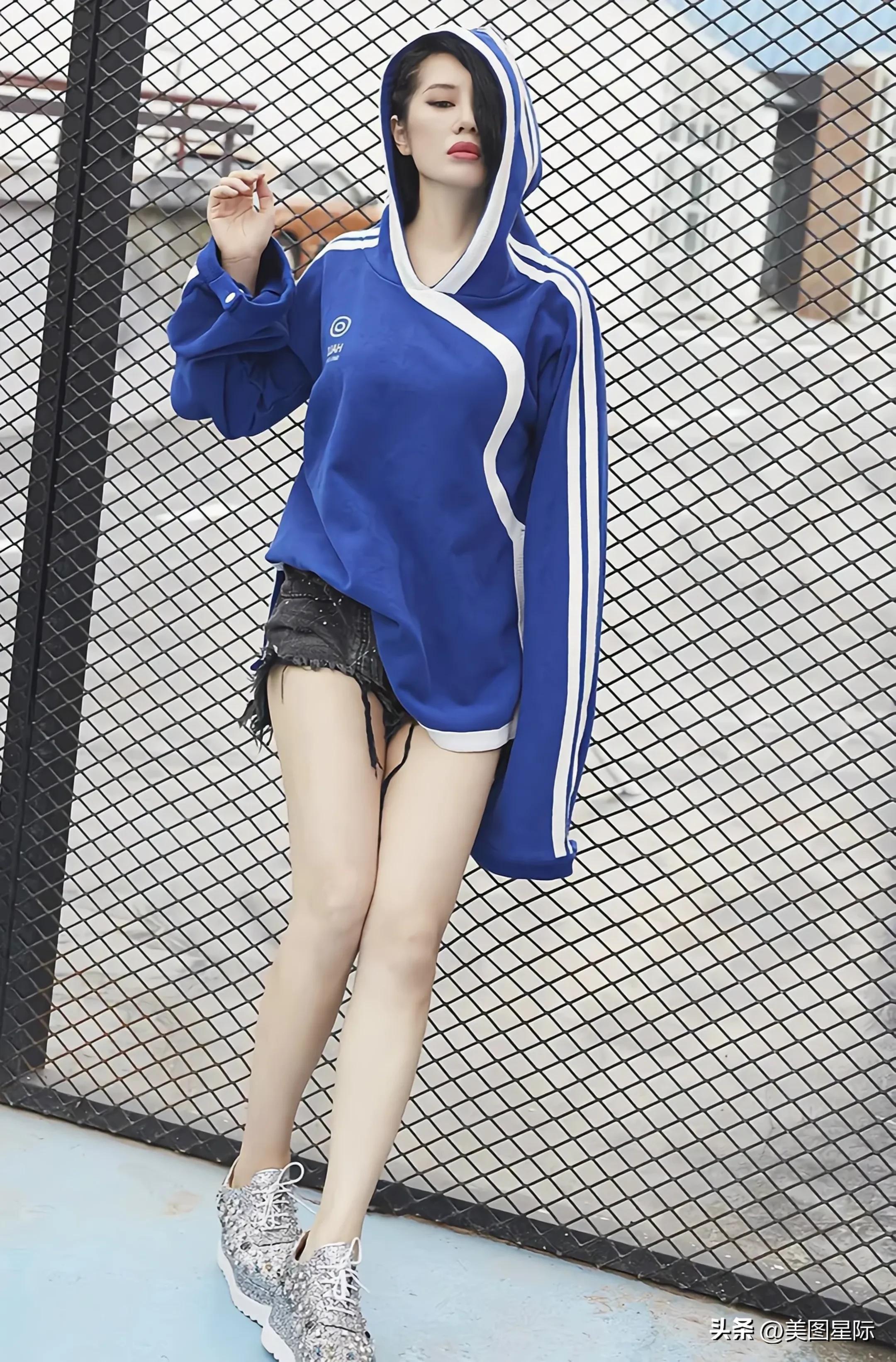 The protagonist of this issue——Yu Nan, the 118th issue of the celebrity ...