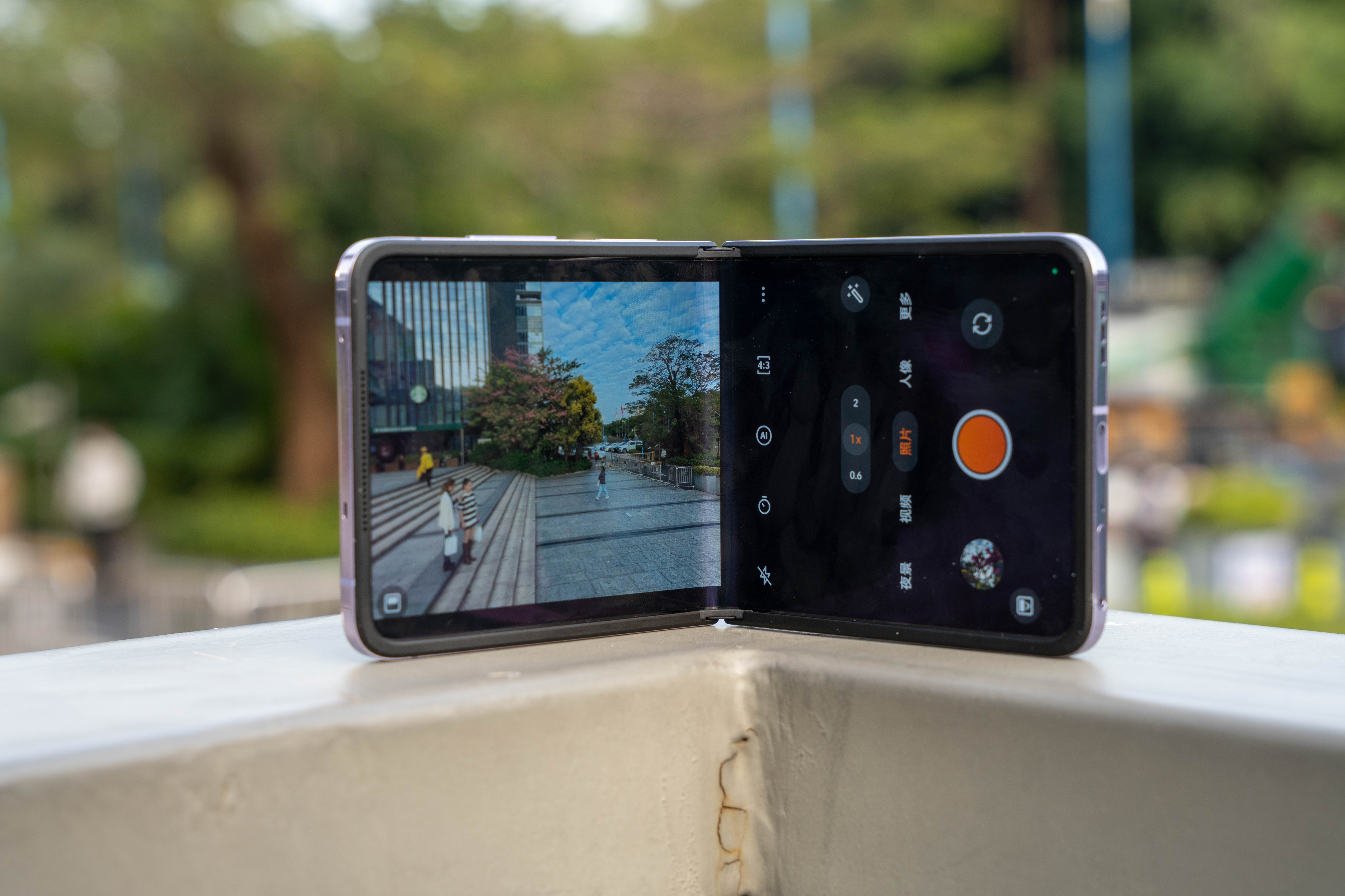 The most popular folding screen mobile phone in the first half of the ...