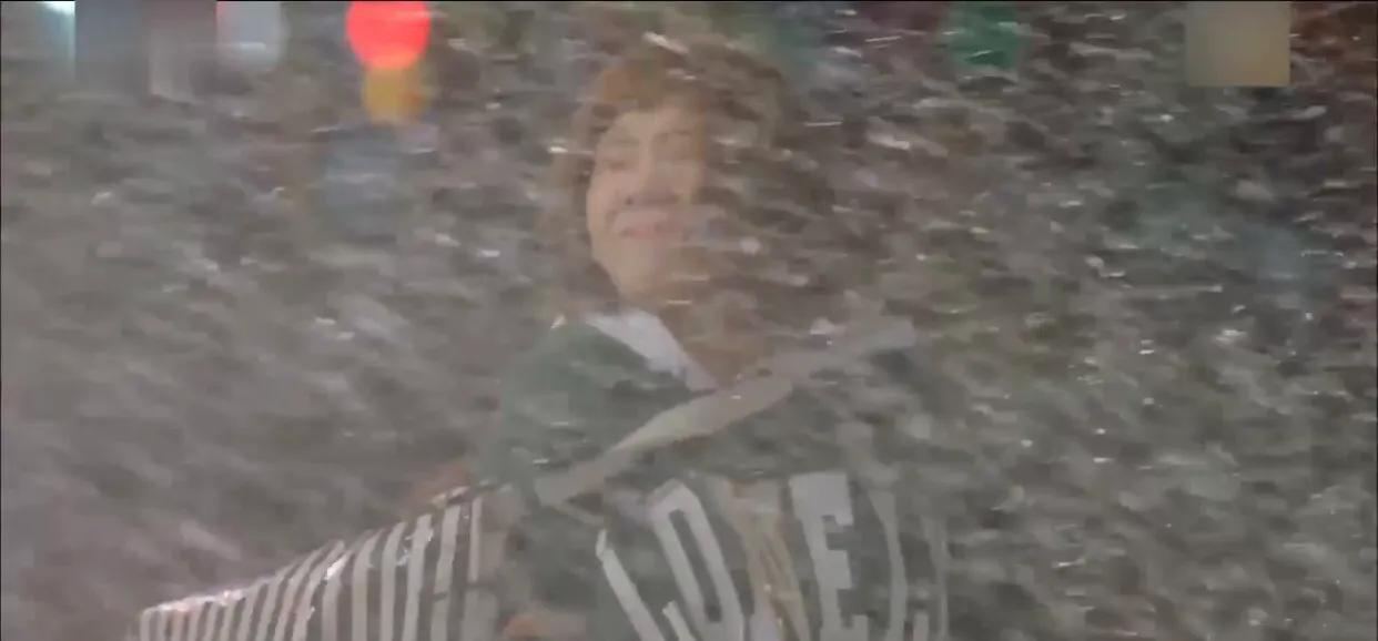 The suffocation operation of singles with strength in movies and TV ...