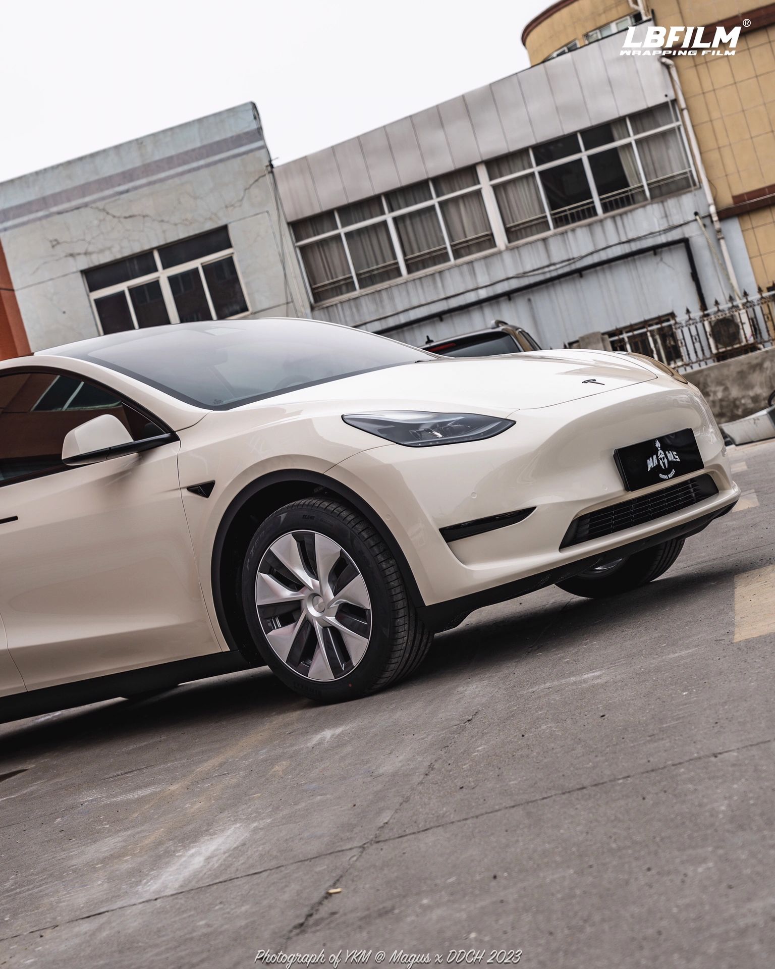 Tesla LB color change film pepper white, the color of cheese milk cover ...