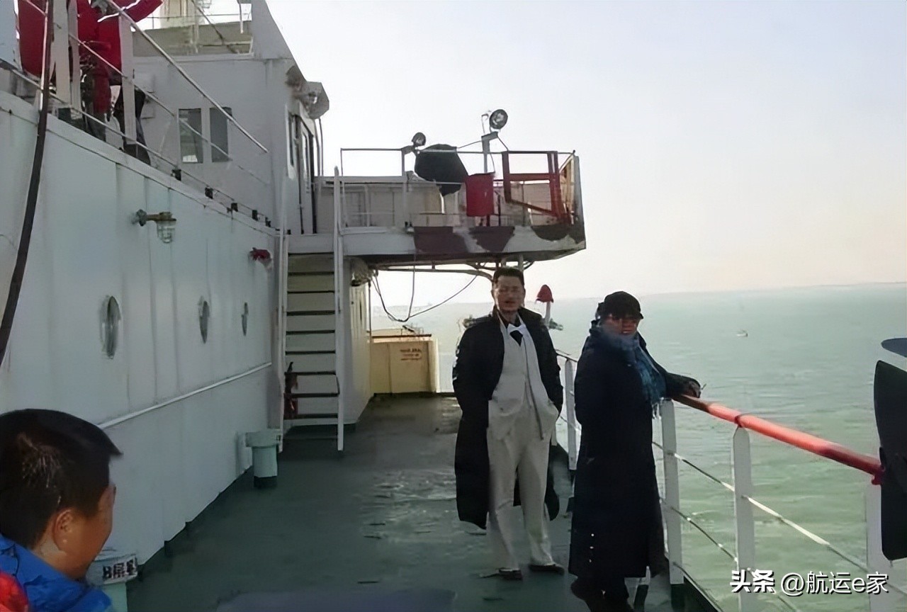 Why do seafarers have to bring a computer on board when running a ship ...