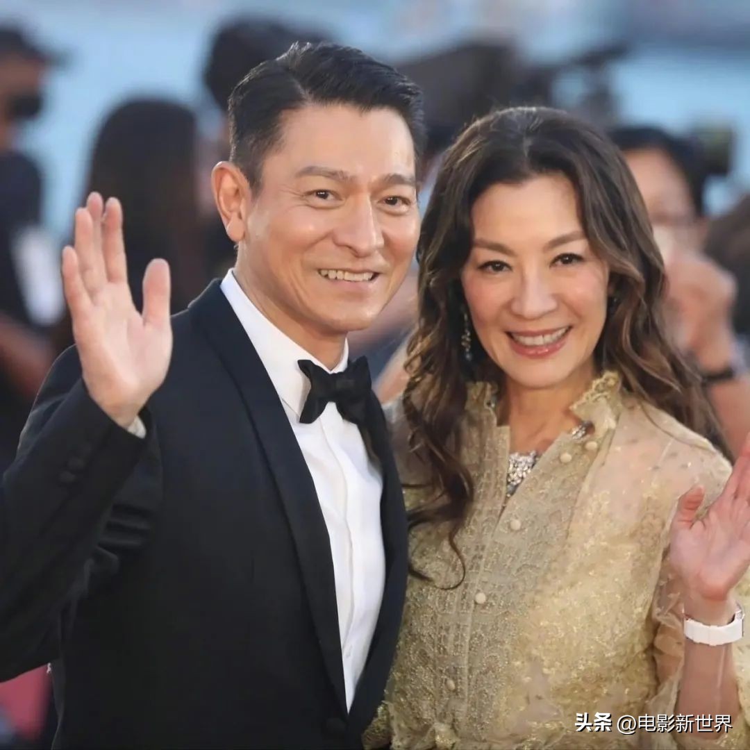 One domineering and the other chivalrous, Lin Qingxia and Michelle Yeoh, who was the first ...