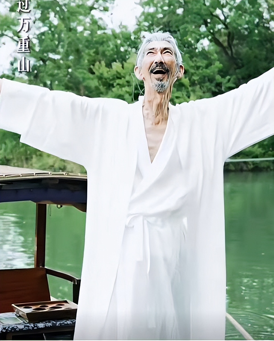 God restores! Paul Che, a 64-year-old veteran actor, plays Li Bai in ...