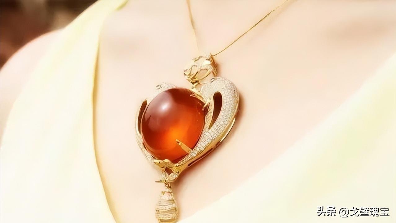 "Golden Silk Jade" uses a piece of jade to swell an entire city... - iNEWS