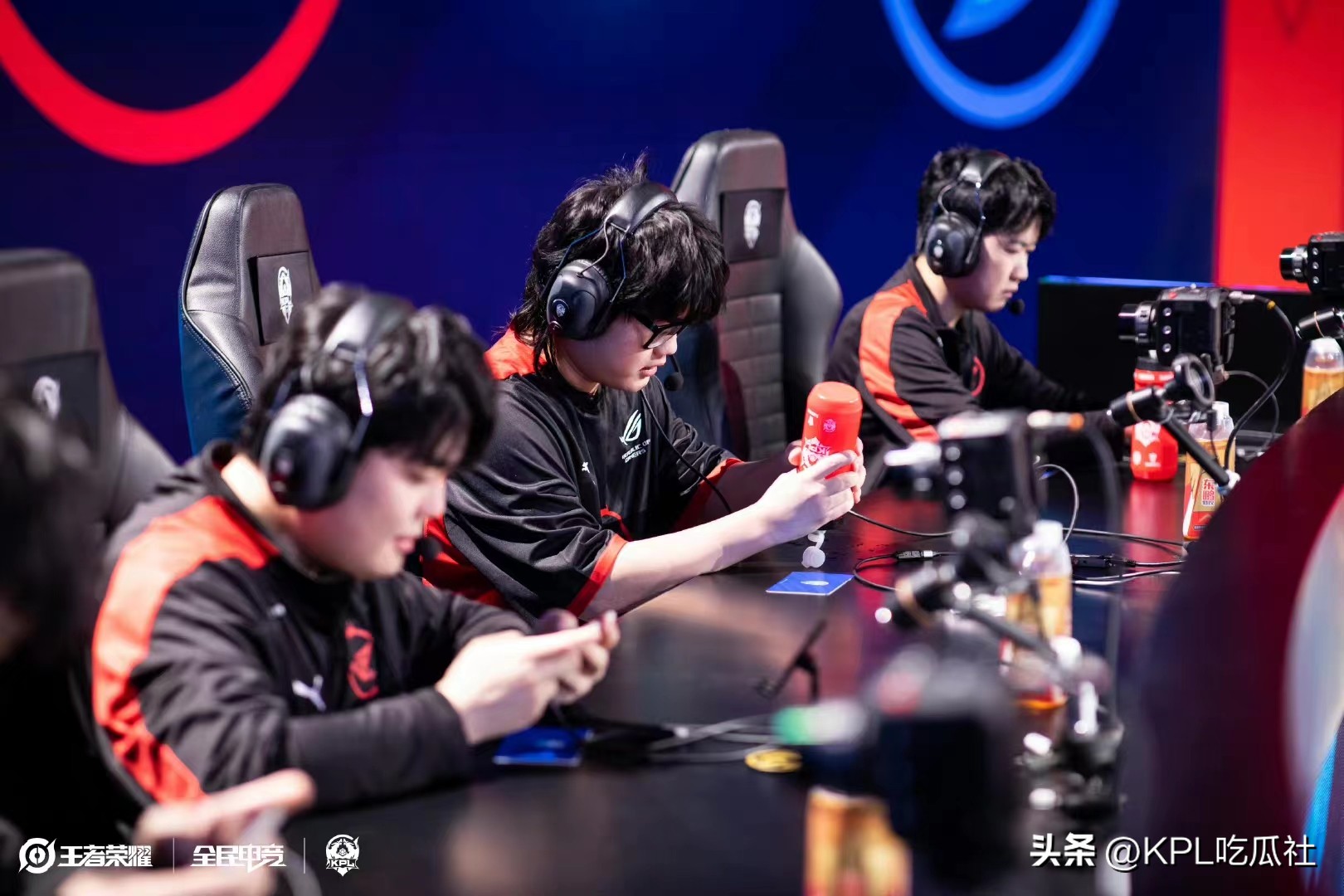 Teacher Wu is crazy! RW Xia has zero TTG when no one is optimistic, and is only RNGM away from ...