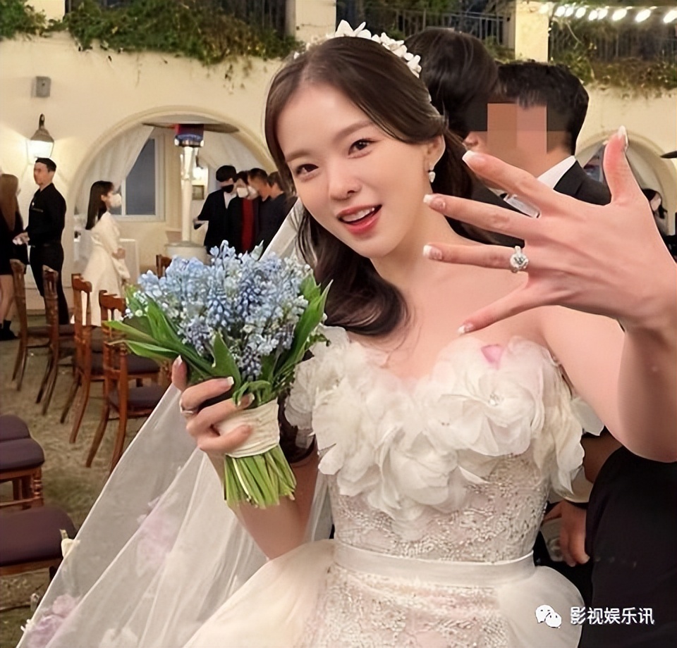 Korean female Internet celebrity wedding, Kim Heechul, Lee Byung-hun ...