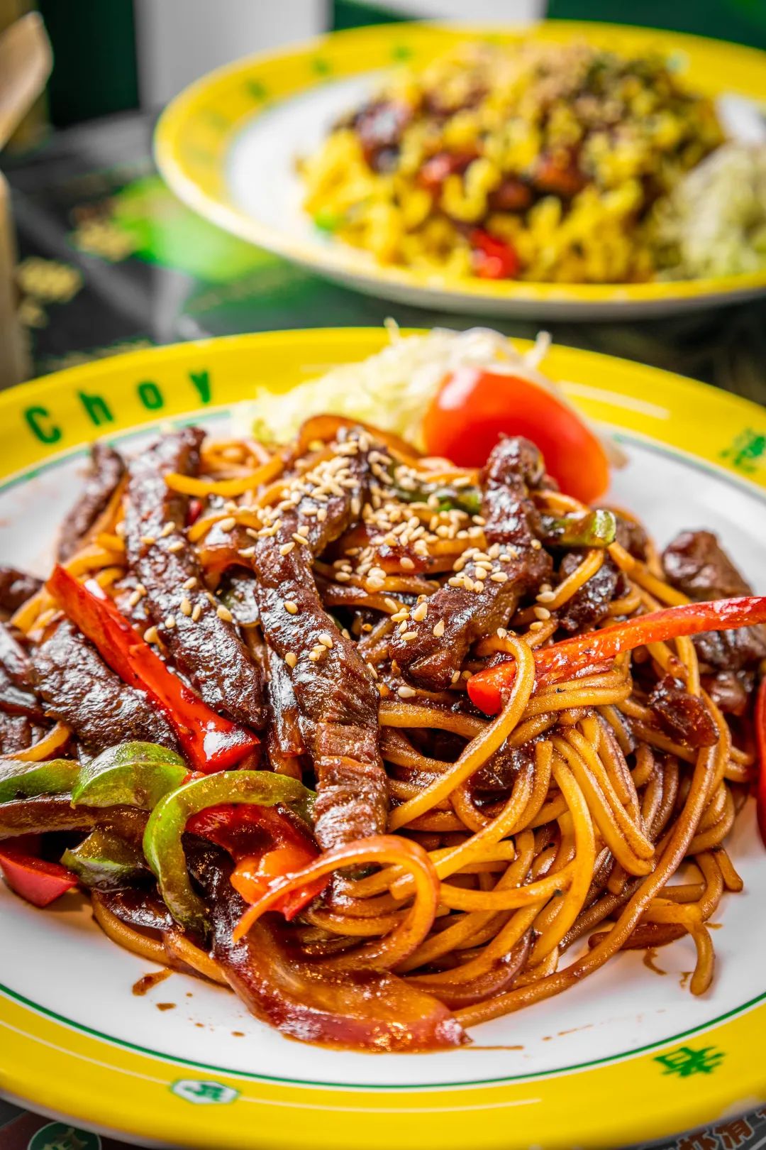 The Hong Kong version of curry chicken chop rice is golden in color ...