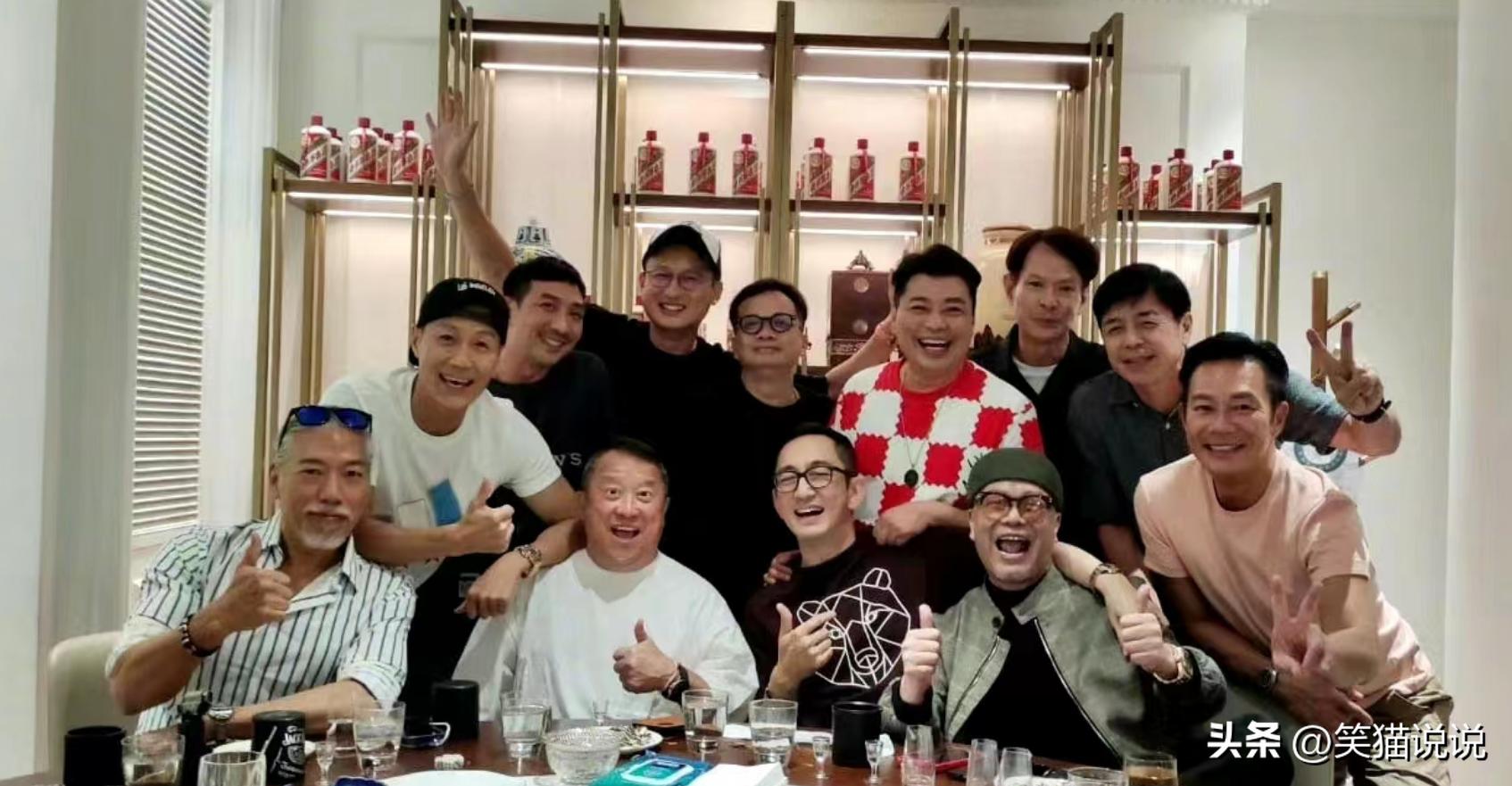 Ouyang Zhenhua posted a group photo: Zeng Zhiwei and Wu Qihua happily ...