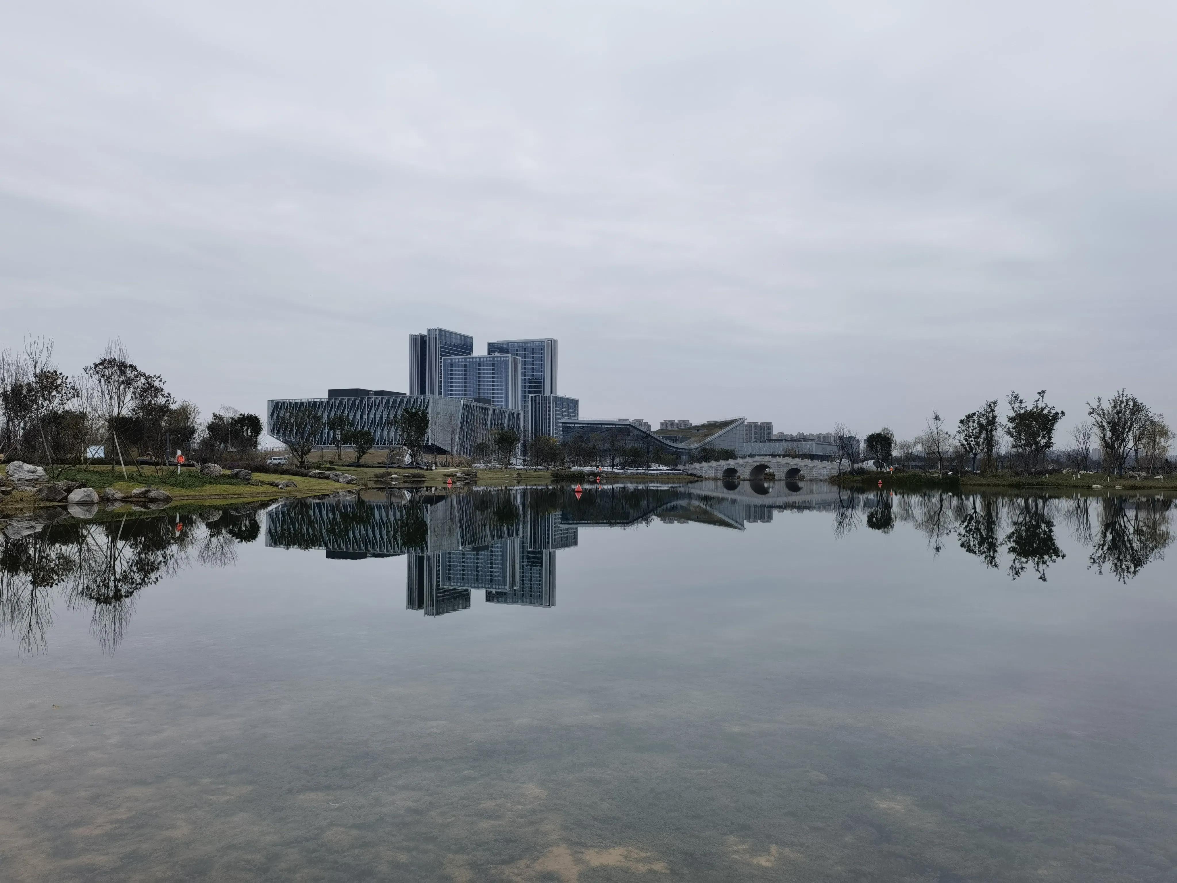 Walk into Chengdu Universiade Sports Park-Dong'an Lake Park - iNEWS