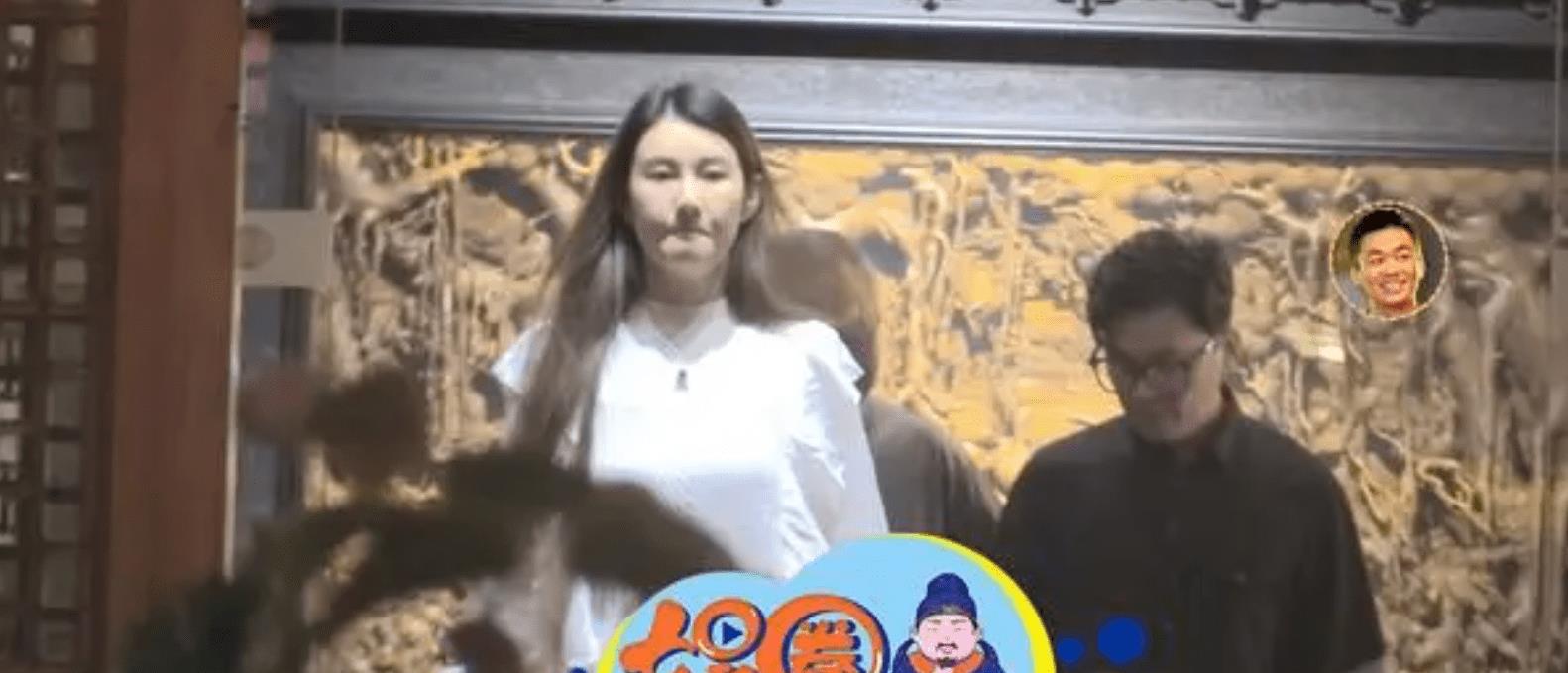 Wang Baoqiang and his girlfriend party together, unaffected by the ...