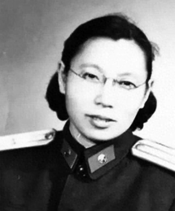 One of the stories of the Red Medical Couple of the New Fourth Army: Li ...