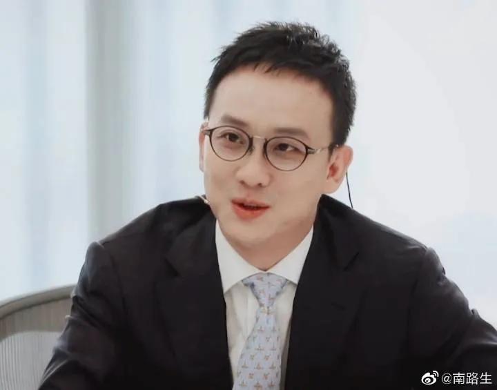 Shi Xinyue: A Barrister Who Even Sa Beining Praises - iMedia