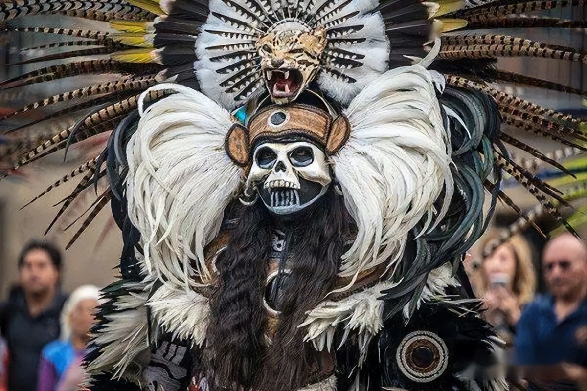 Depiction and Interpretation of Aztec Society in the Film "Aztec ...