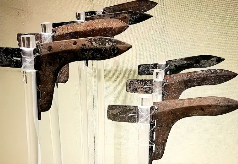 During the Warring States period, the casting of cold weapons was quite ...