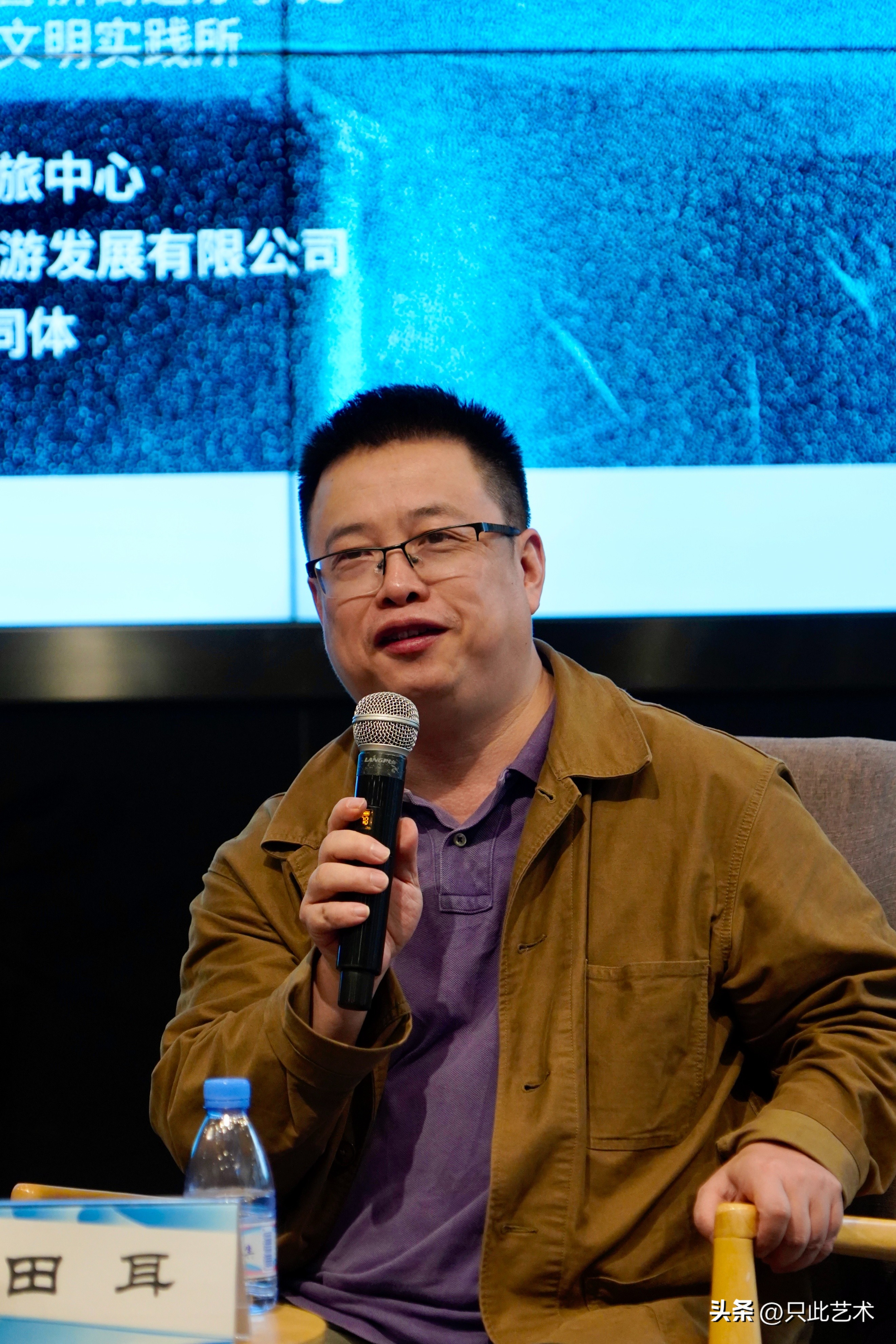 "If I was born 10 years later, I would also be an Internet celebrity ...