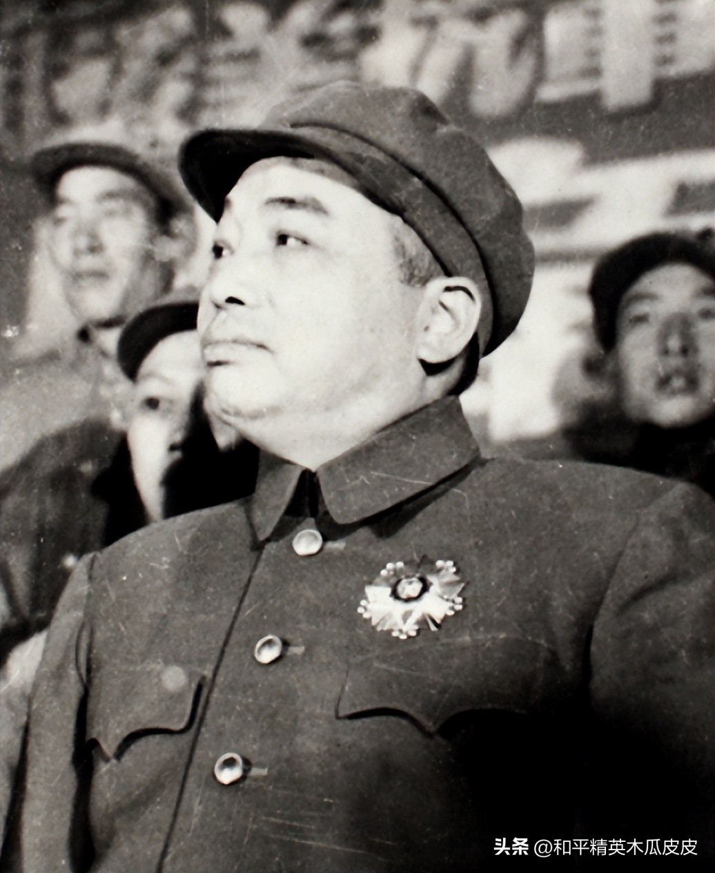 When Peng Dehuai was sent to Chengdu in 1965, the barber told him ...