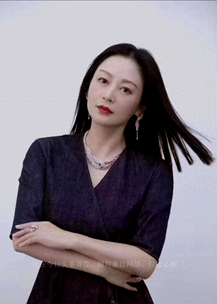 She is known as "the most beautiful woman in the Mainland". She was once a fan and fan of Chen ...