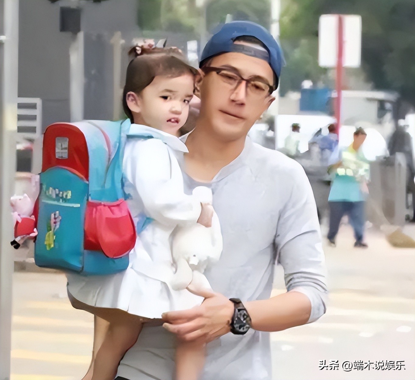 Is this a declaration of war on Yang Mi? Hawick Lau exposed her ...