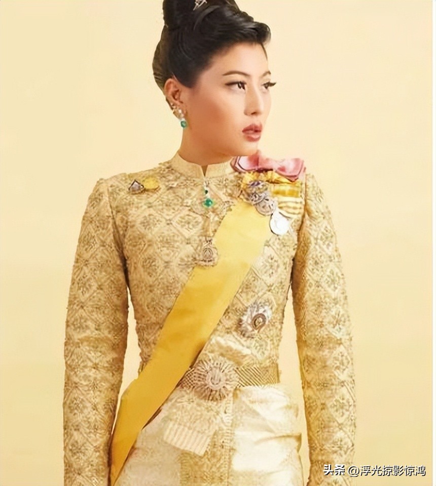 The mythical beast princess Sirivan went to Europe, and the silly concubine Nina didn't seize ...