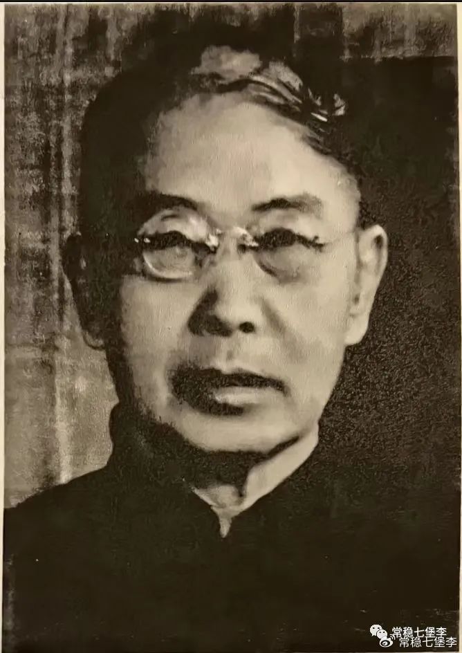 "Qibao Li", a master of Chinese studies, has so many scholars that even ...