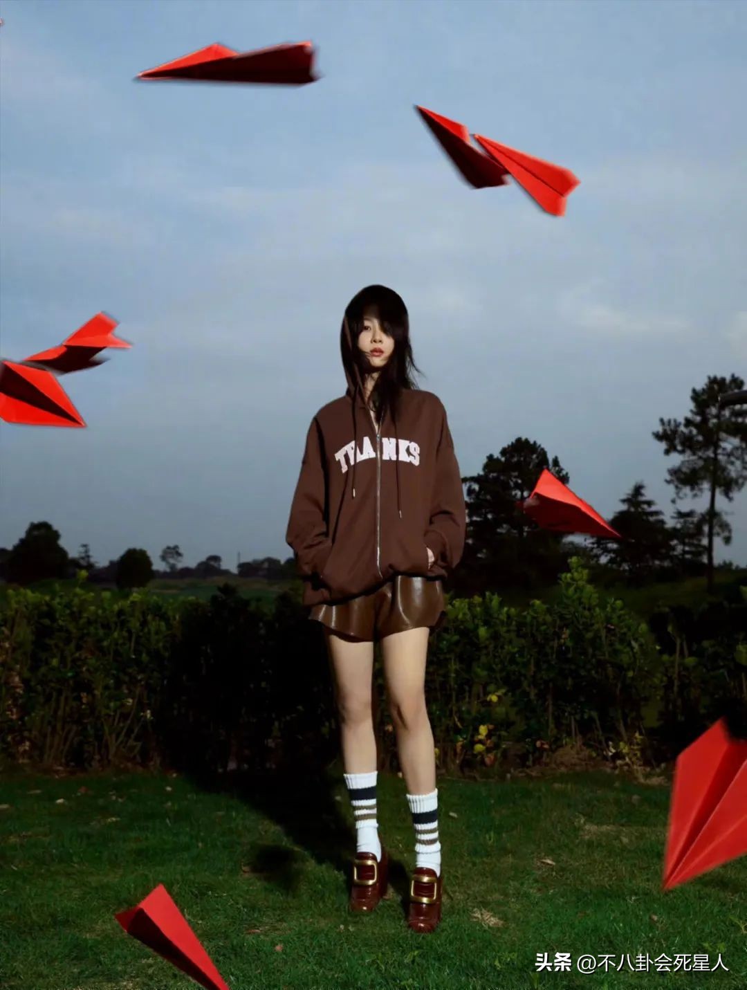 Big head and small body, short hands, and short necks, these 10 ...