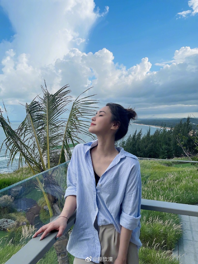 11.25 Picture: Deng Ziqi, Zhong Xintong, Sun Yi, Kong Xueer, Liu Yuxin ...