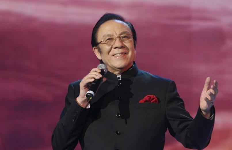 Singer Yang Hongji's Love Story: Late Marriage Meets a Confidant, Old ...