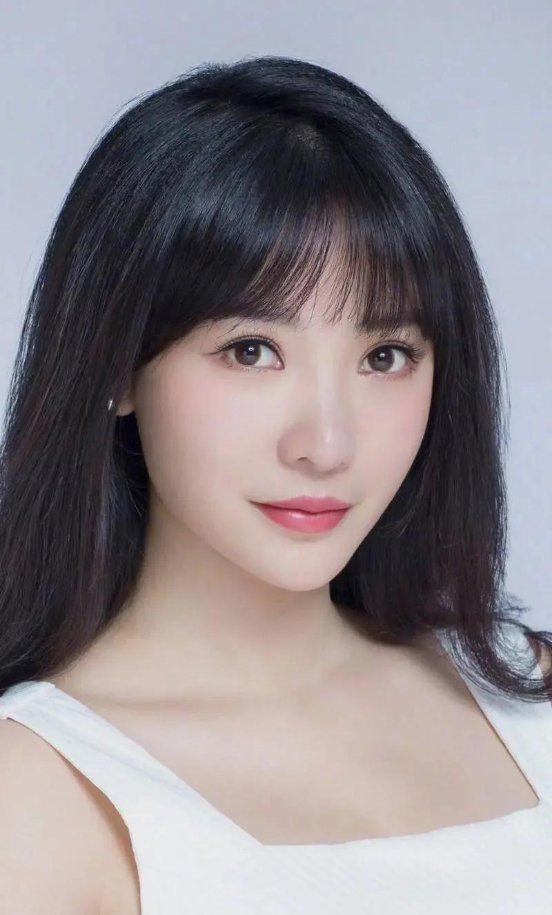 Photo taken with Dapeng and Liu Yan caused scandal - iNEWS