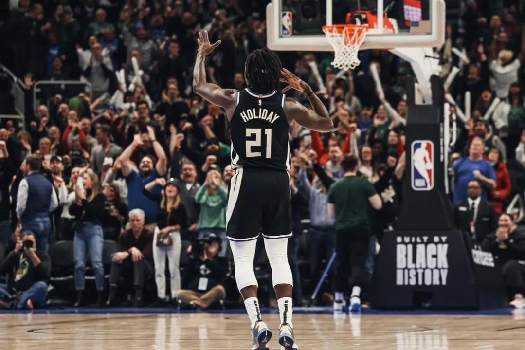 The US media lists the three best defensive players in each position in ...