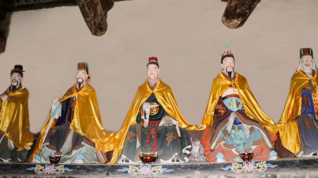 "Two Right Angles" in Guoyu Ancient City - iNEWS