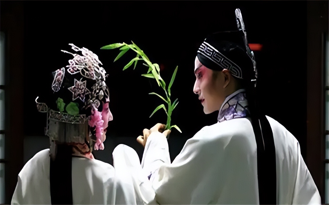 There is an old saying: "It is better to marry the second flower than ...