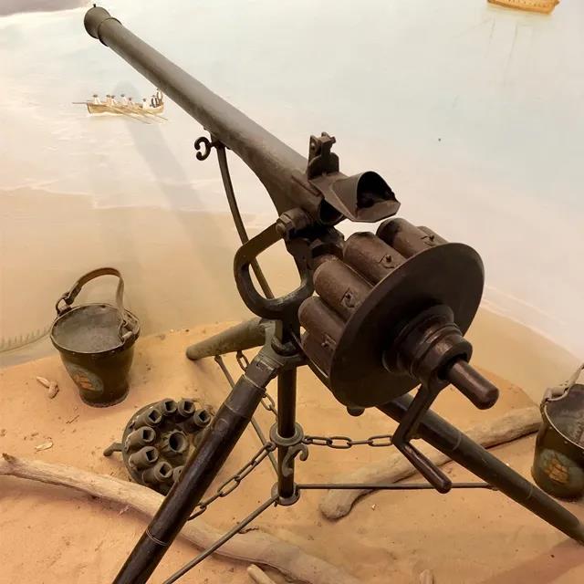 British Parker revolver - iNEWS