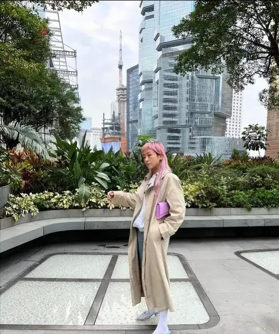 Eason Chan's wife takes beautiful photos of herself - iNEWS