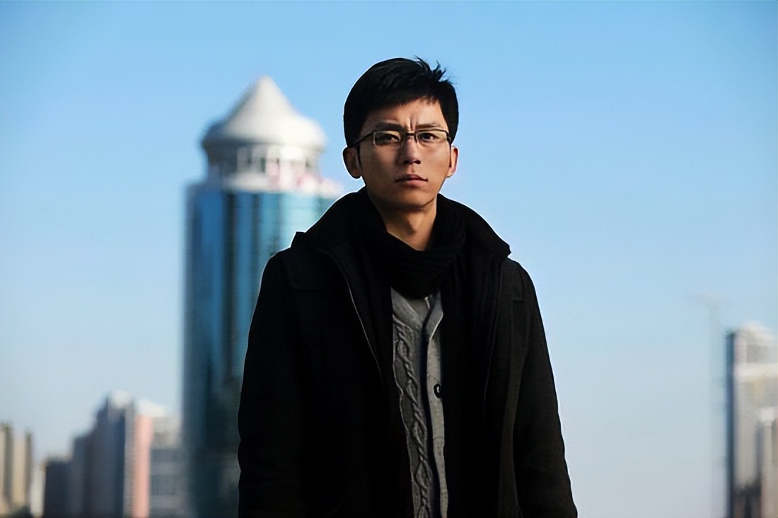 Feng Xiaogang scolded Li Chen for "getting out of the entertainment circle", Li Chen's ...