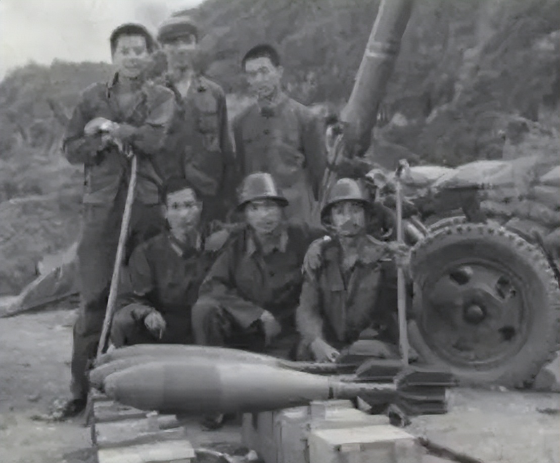 Megatron Southern Xinjiang's "Hammer of the Republic" - Type 56 160mm ...