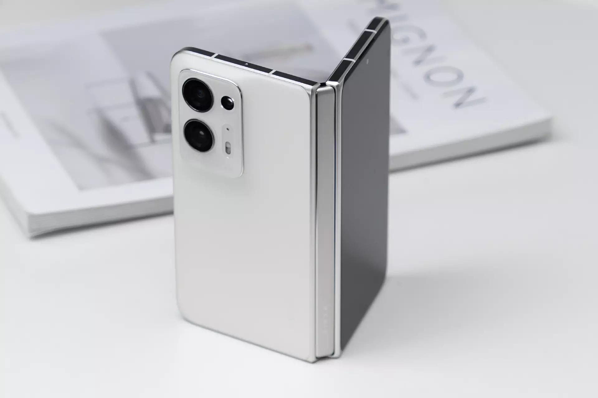 Stronger thin and light folding screen mobile phone!OPPO Find N2 is in ...