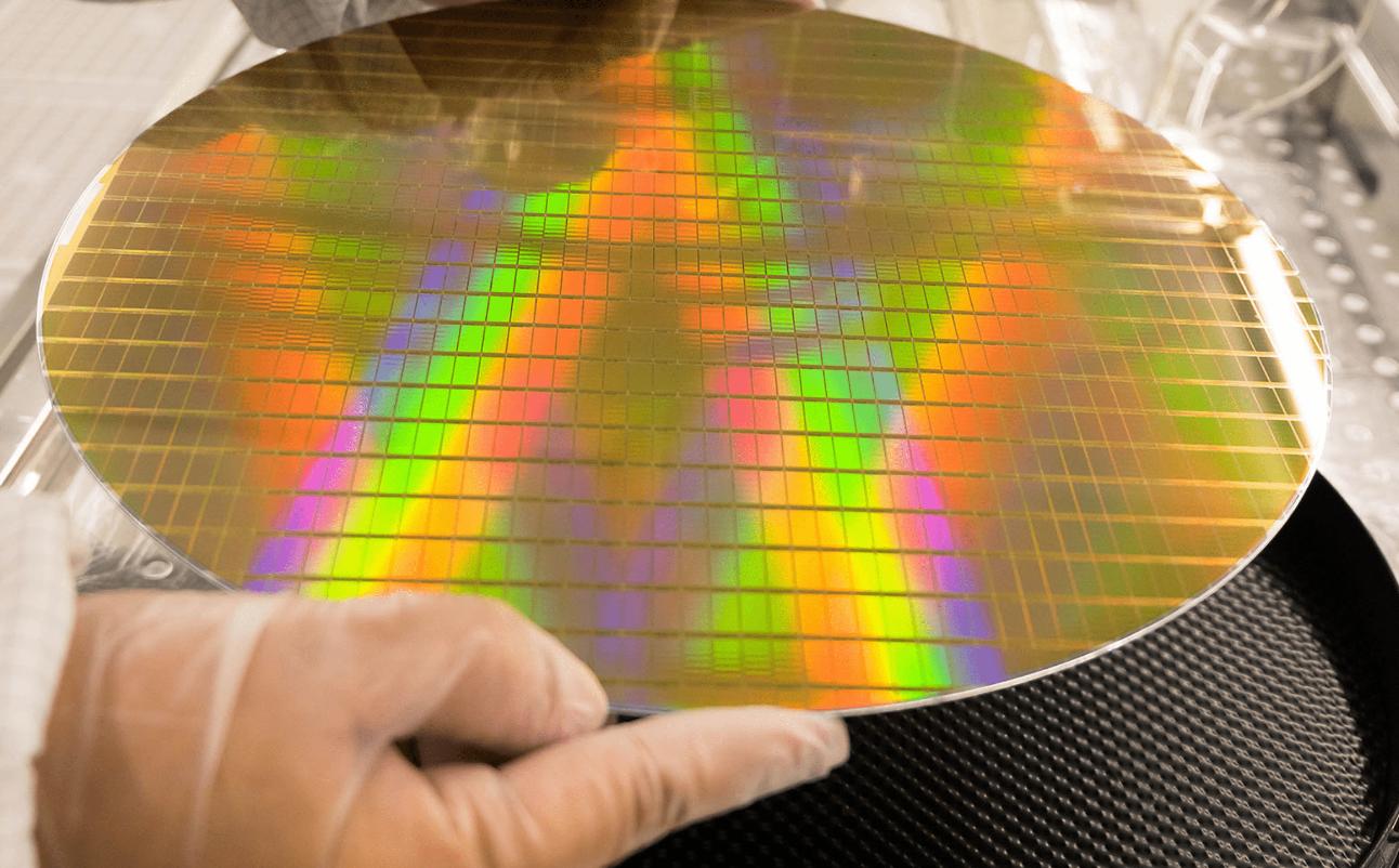 Samsung has begun to follow in the footsteps of American companies, and ...