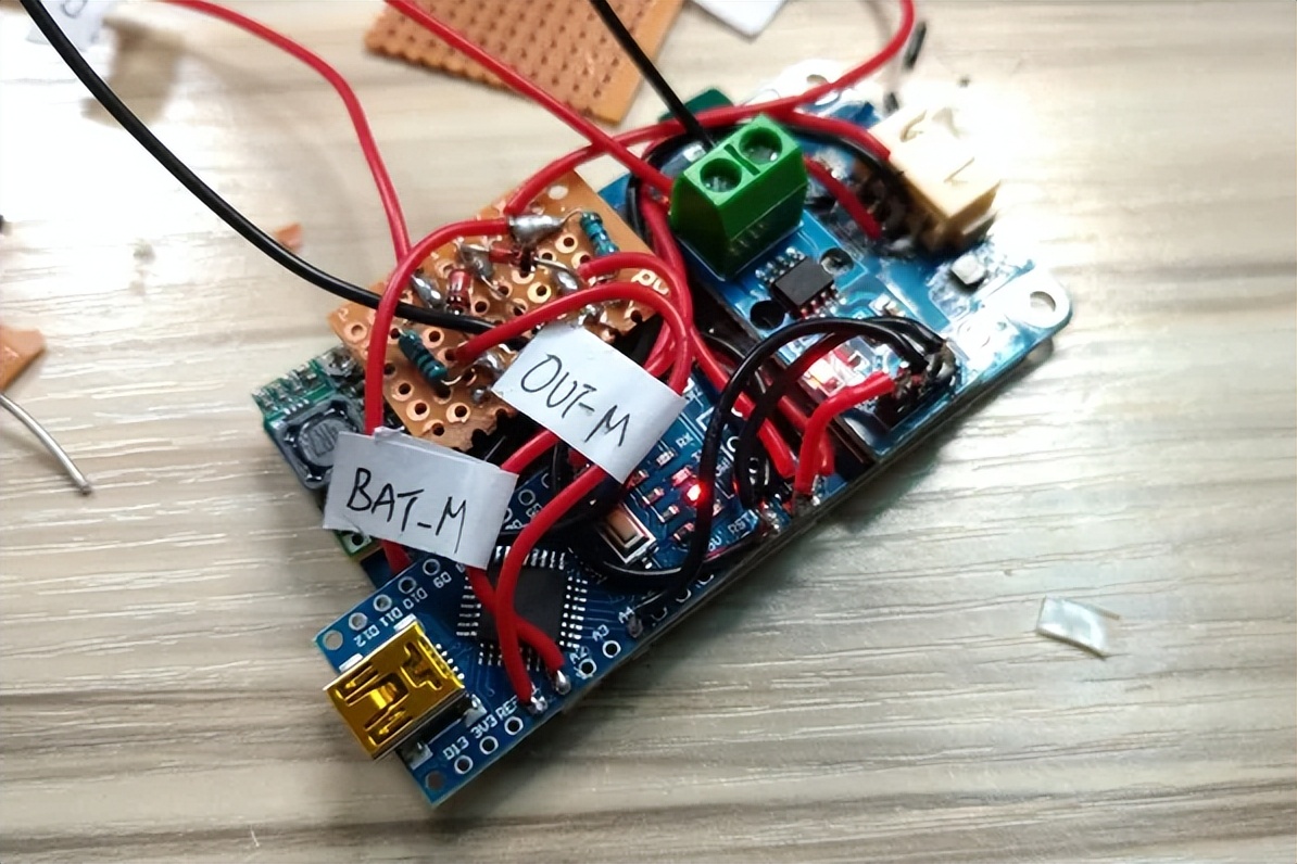 DIY 60W PD Power Bank - With Arduino Real Time Battery Information ...