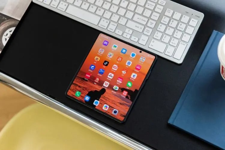 Honor: The new folding screen mobile phone Honor Magic V2 will be ...