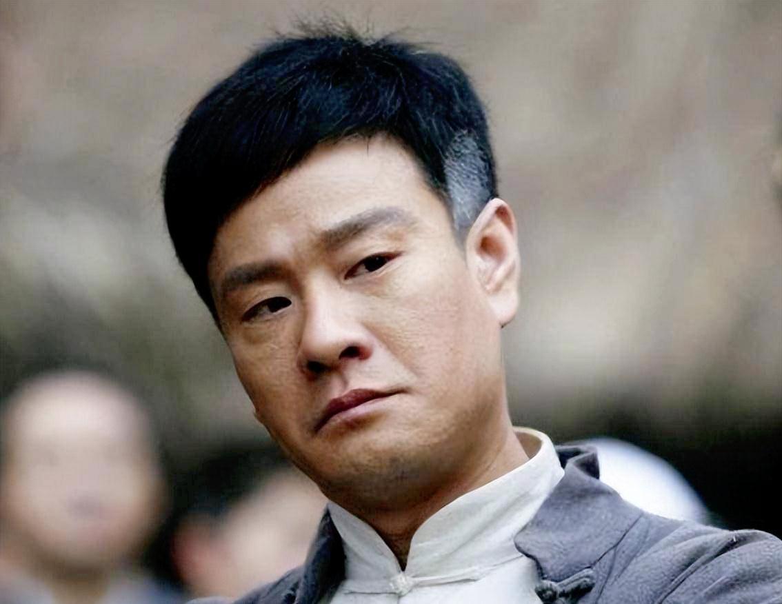 Lian Yiming: In order to marry Yang Ruoxi, he abandoned Chen Jiayan. Now his ex-wife became ...