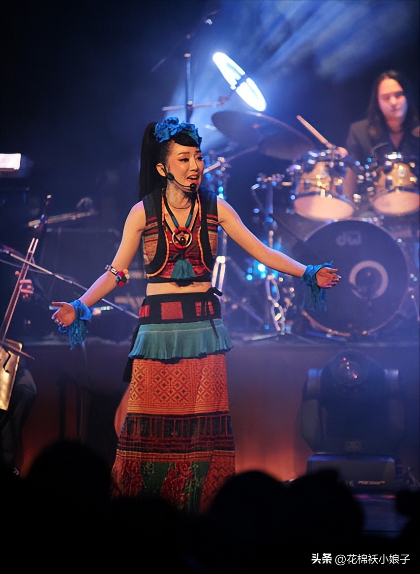 From an unknown singer to an actor, what kind of transformation did Sa ...