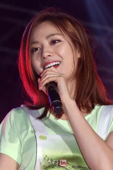 Korean female singer Lin Zhenna - iNEWS
